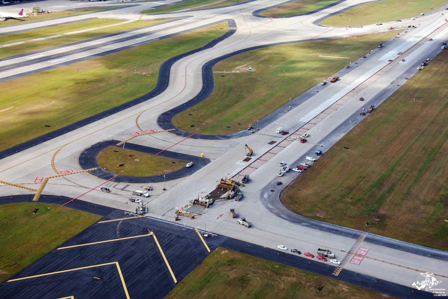 Runway 8L/26R Removal and Replacement - I Build America